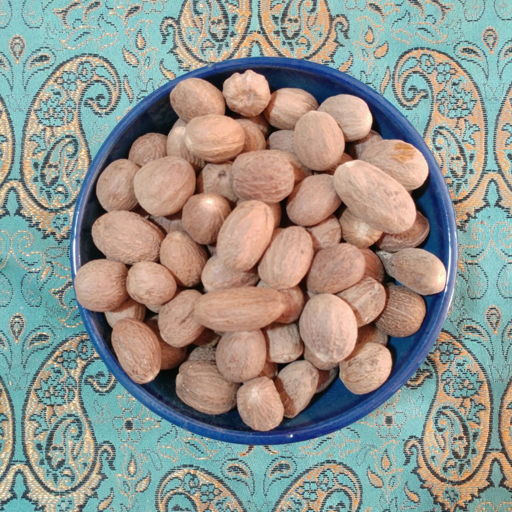 جوز هندی با بهترین کیفیت و قیمت - خرید و فروش عمده و جزئی - گیاهان ...